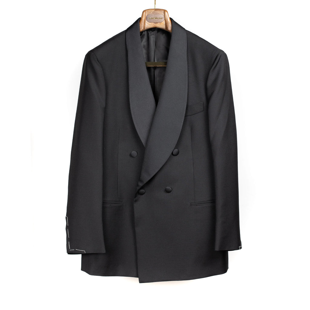 No Man Walks Alone FW25 x Sartoria Carrara: double-breasted shawl ...