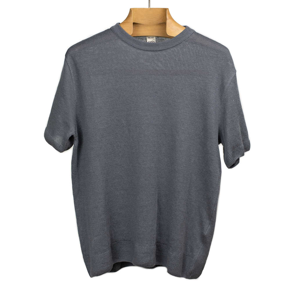 GRP Exclusive short sleeve crewneck tee in grey linen – No Man Walks Alone