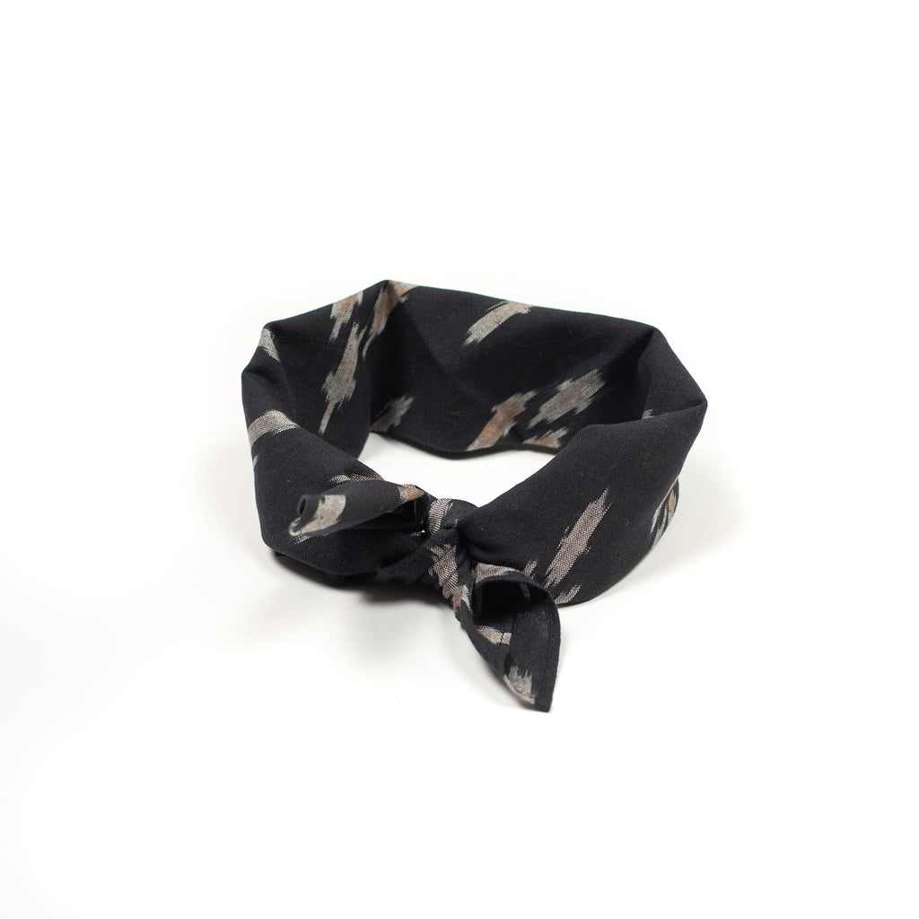 Kardo SS25 Bandana in black hand-loomed authentic Ikat cotton – No Man ...