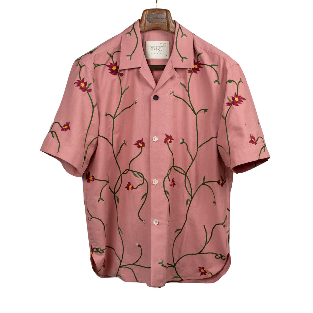 Kardo SS25 Ronen shirt in pink khadi cotton with floral chainstitch ...