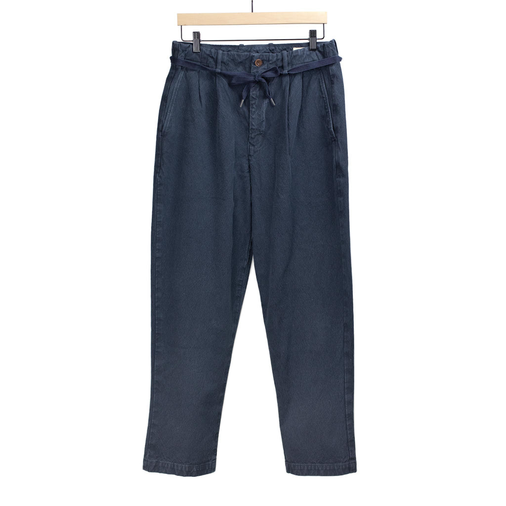 Seuvas FW25 Two-pleat tapered trousers in natural logwood dyed ...