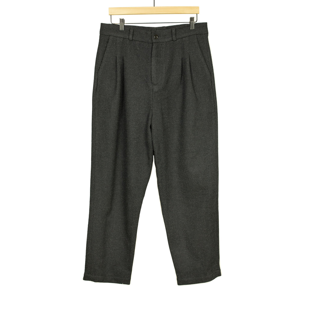 Frank Leder Double pleat trousers in charcoal wool twill – No Man Walks ...